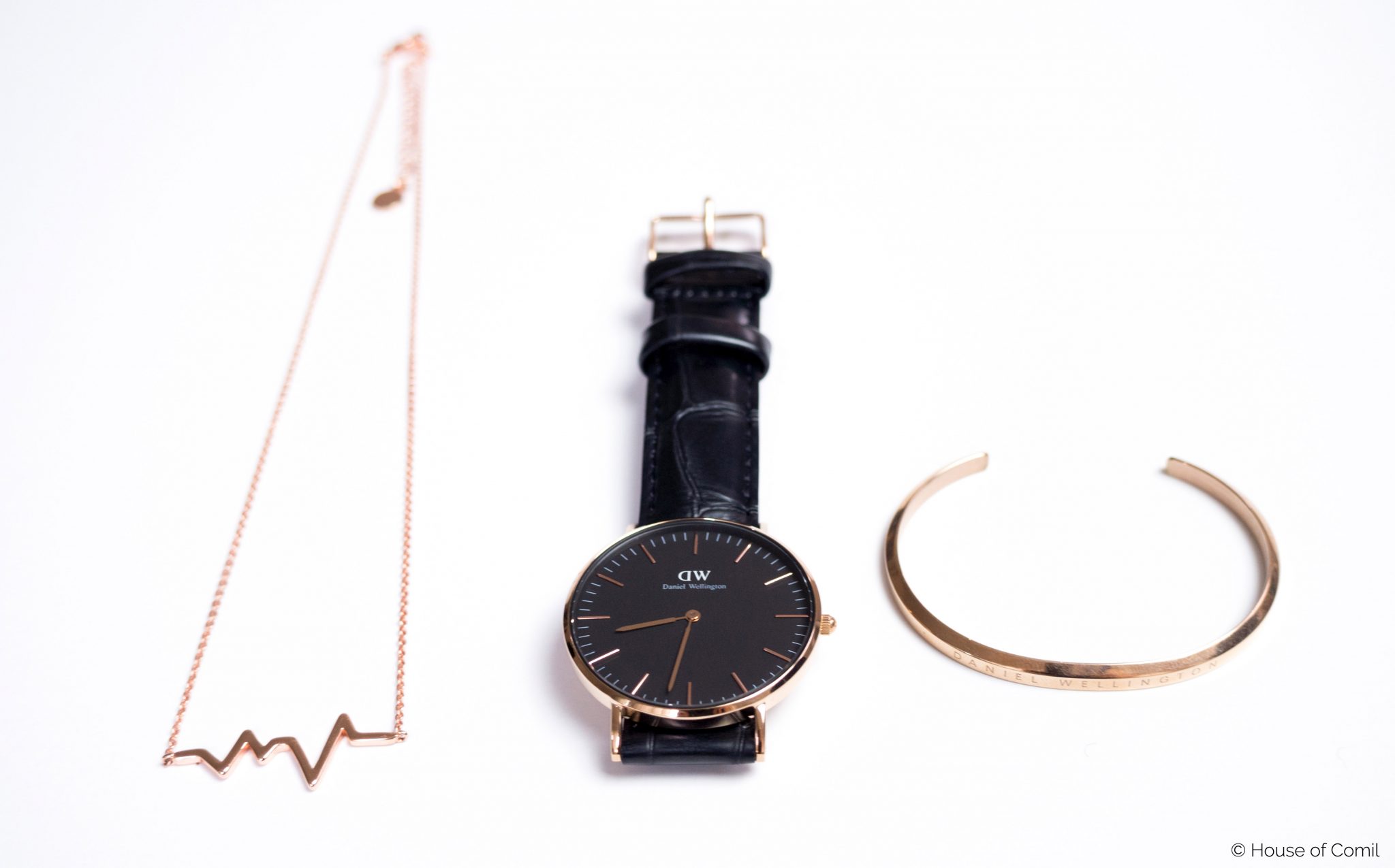 Daniel Wellington Classic Reading Watch comes now in Black – Review ...