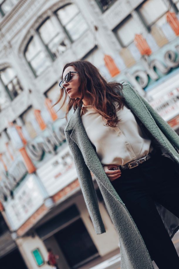 How to wear business suits for women – Suistudio review - Mode Rsvp