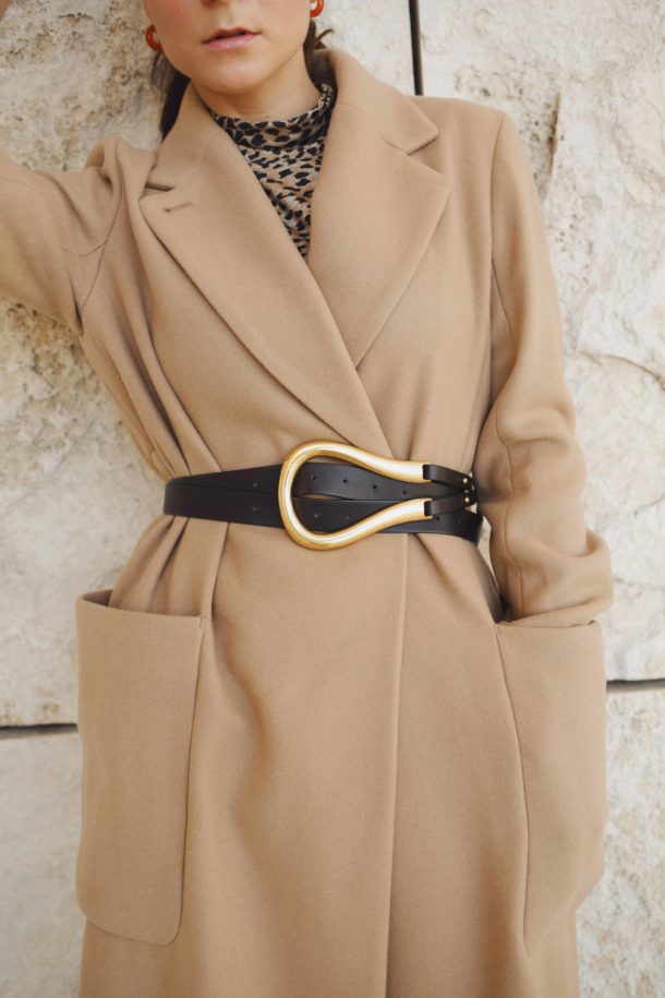 Winter style at the Getty Center: How to style a beige wool coat - Mode ...