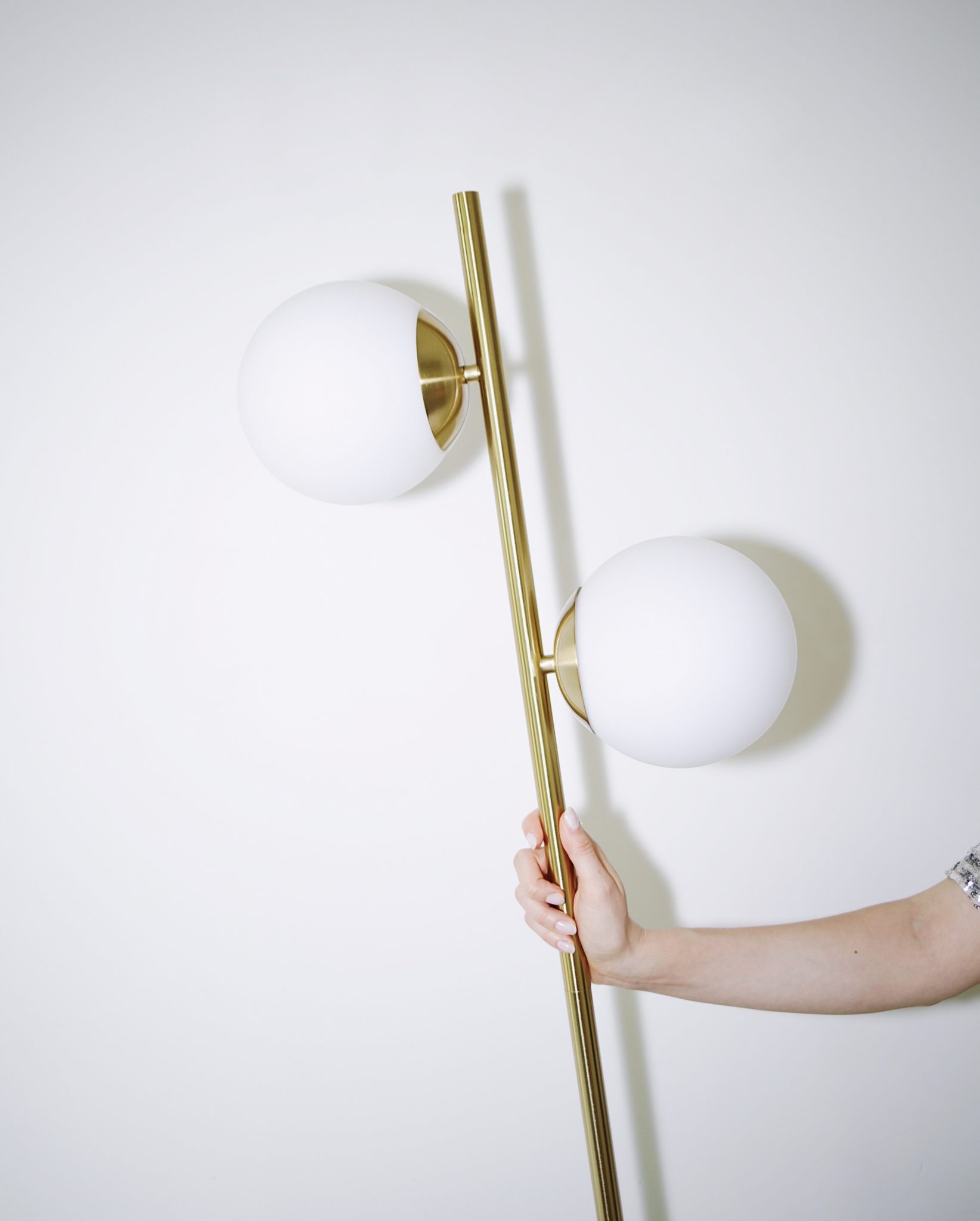 Bright interior - favorite minimal lamps for your home - Mode Rsvp