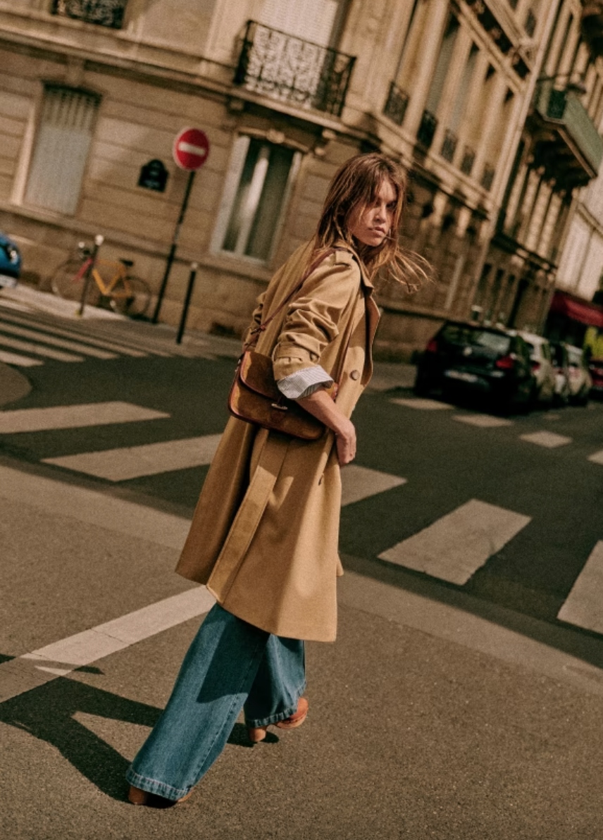 The trench coat to master the quiet luxury trend